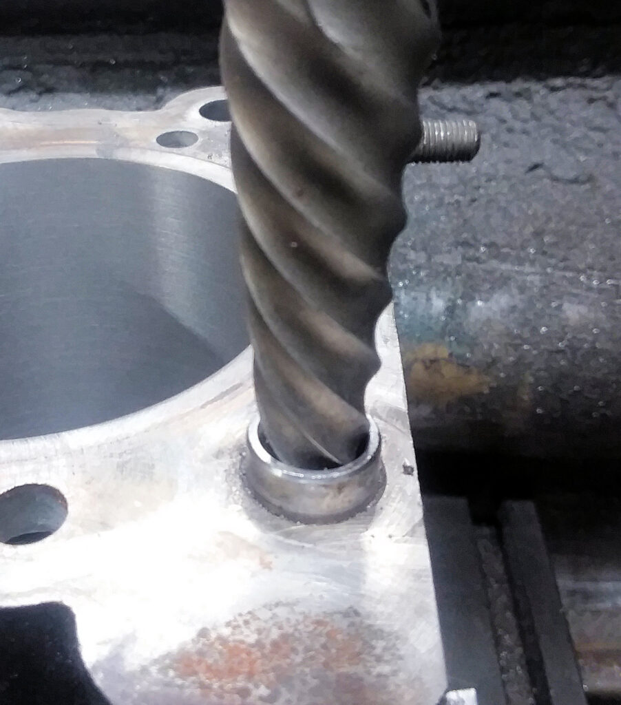 TWISTED DOWEL PULLER - Engine Pro